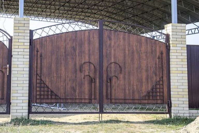The Feature Fencing Specialist | Steel Frame Gates